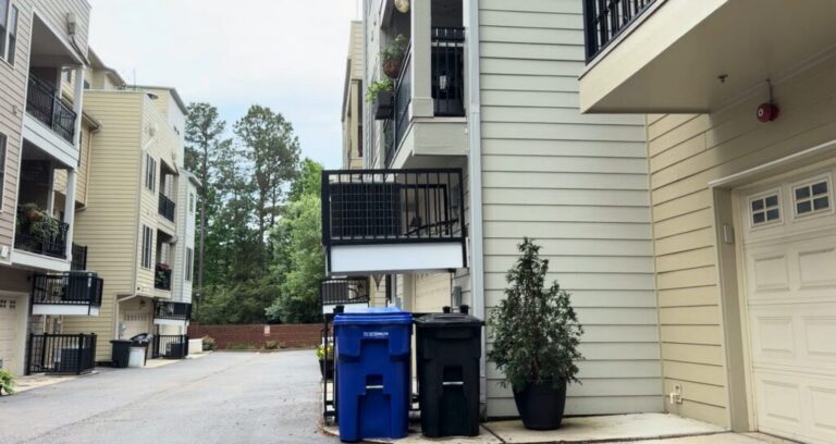 Trash Can and Recycle Bin Cleaning Bon Air VA